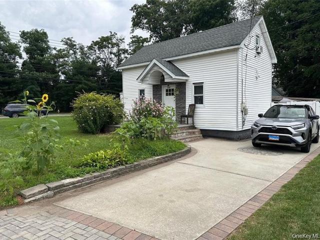 1287 Little East Neck Rd, Wyandanch, NY 11798