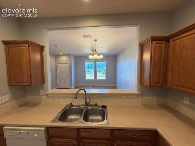 1287 Walters Point