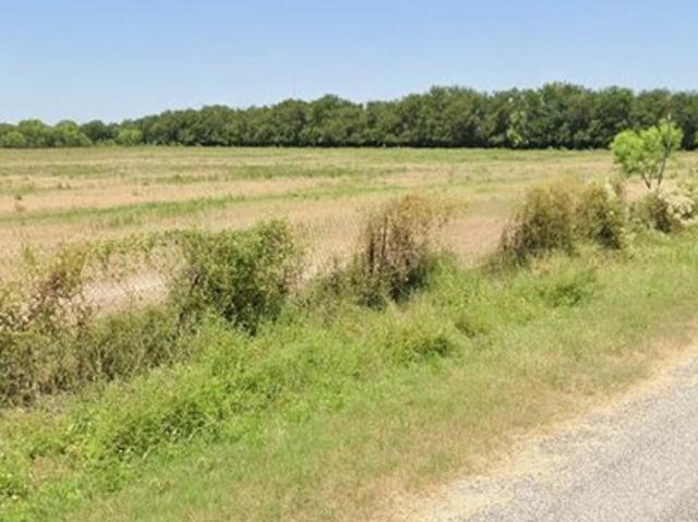 1288 Brown Rd, Quemado, TX 78877