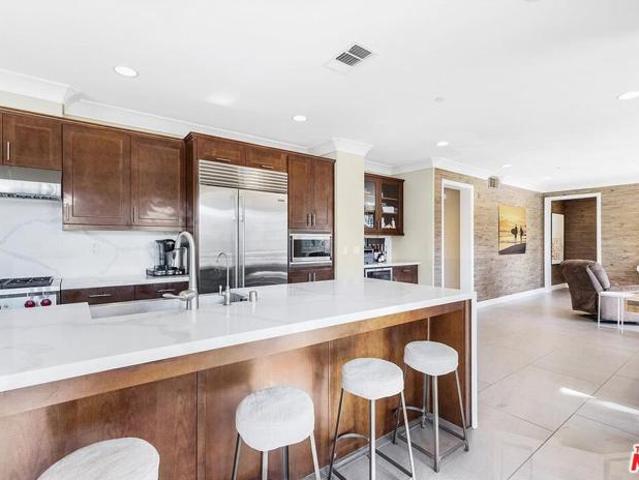 12895 Runway Rd 2, Playa Vista, CA