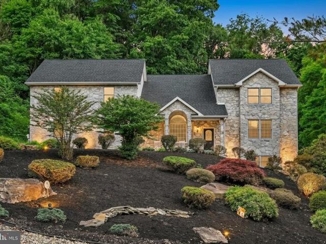 1289 Oak Terrace Ln, Pottsville, PA 17901