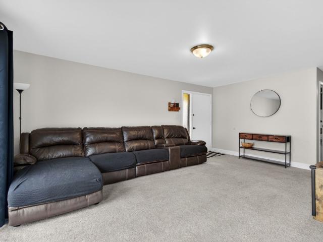 1289 Court E Court