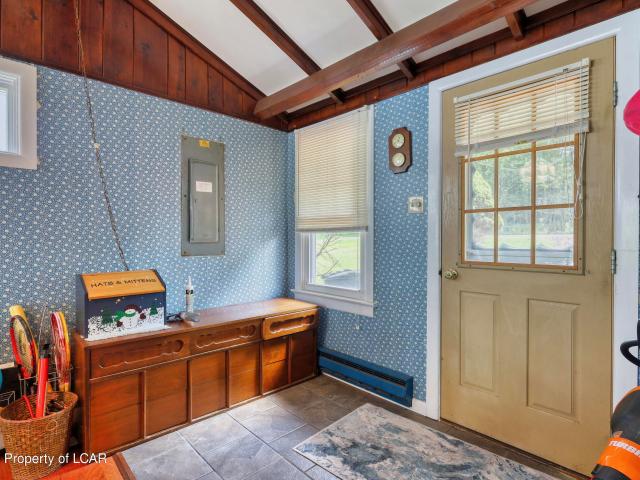 1289 Lakeview Drive