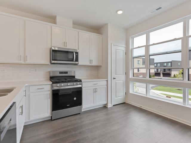 1289 Lakepointe Drive