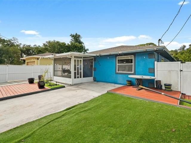 1289 42nd St, Sarasota, FL 34234