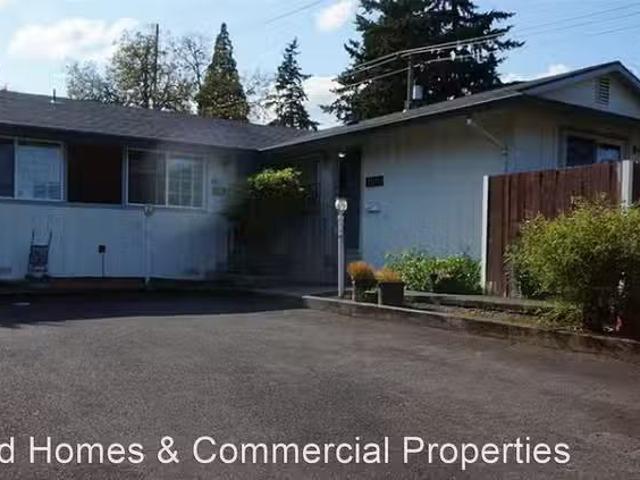 12803 SE 25th 12801 12805 SE 25th