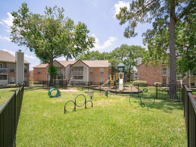12800 Woodforest Boulevard N0202