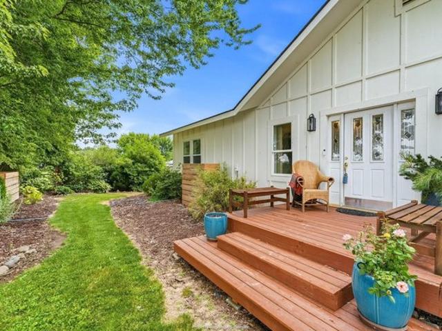 12801 N Pioneer Rd, Prosser, WA 99350