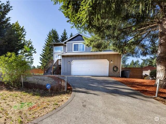 12801 Ridge Cir E, Bonney Lake, WA 98391