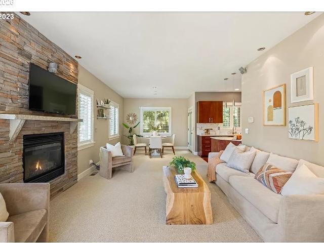 12802 boones ferry rd