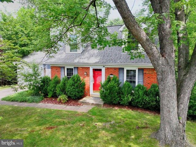 12806 Fantasia Dr, Herndon, VA 20170