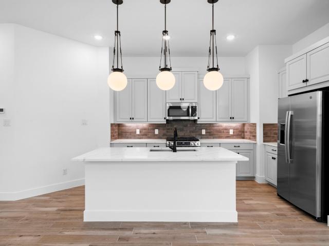 12806 Meadow Wind Way