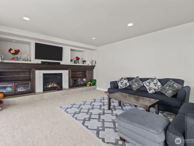 12806 rd Street Ct E