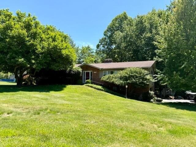 1280 Howell Dr, Newark, OH 43055