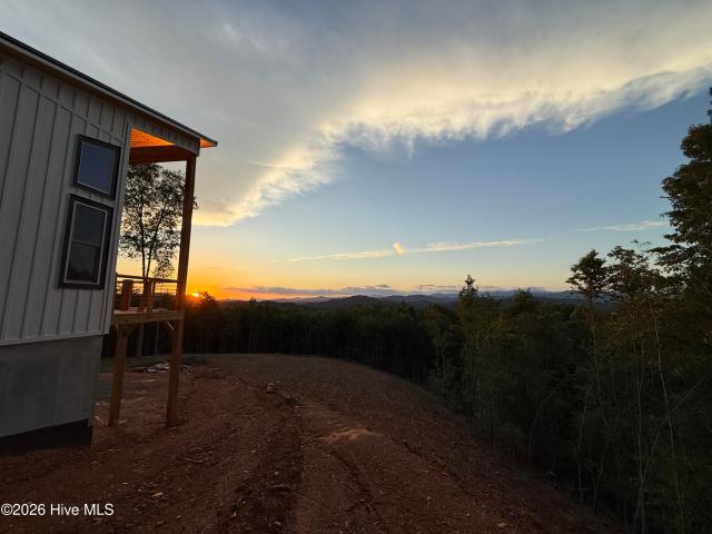1280 Poor House Mountain Trail