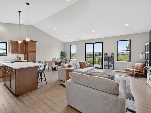 1280 Twisted Branch Way