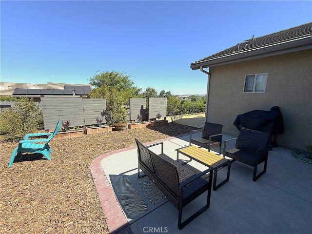 1280 Templeton Hills