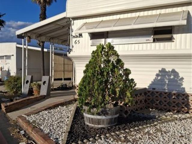 12813 7th St Spc 65, Yucaipa, CA 92399