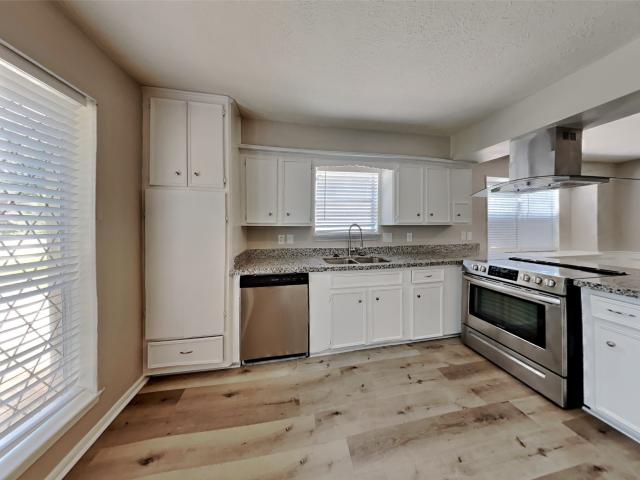 12810 Raven S Dr, Cypress, TX 77429 | MLS #74365 | Compass