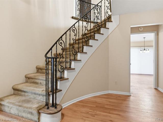 12811 Glenview Drive