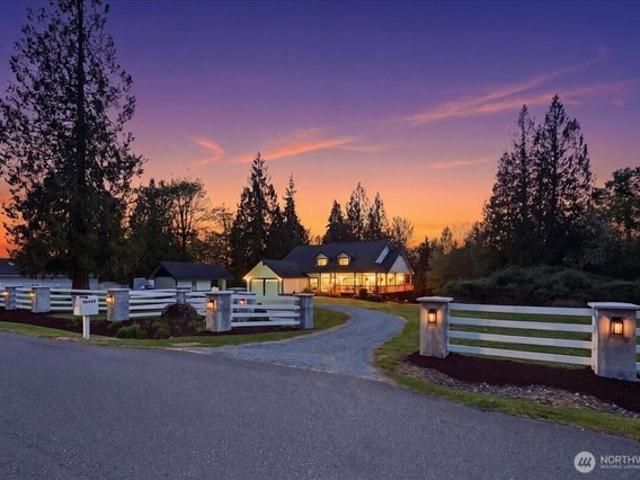 12811 Kapowsin Highlands Dr E, Graham, WA 98338