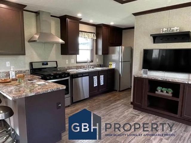 12817 E 47th St S, Independence, MO 64055