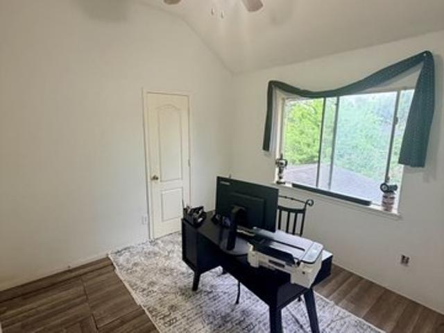 12815 Bonnie Ln, Stafford, TX 77477