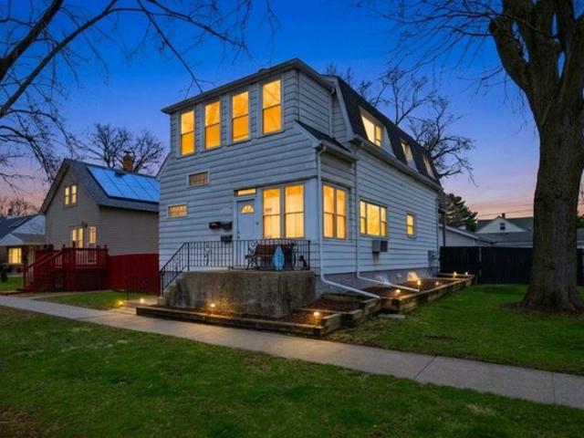 12815 Clinton St, Blue Island, IL 60406