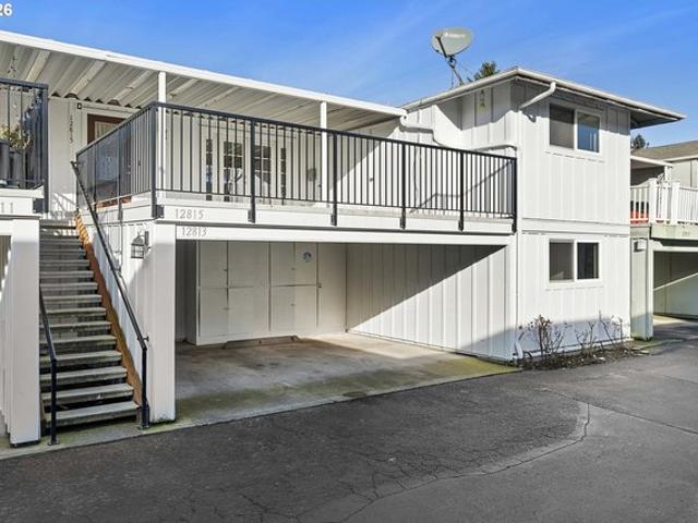 12815 SE Stark St Unit A8, Portland, OR 97233
