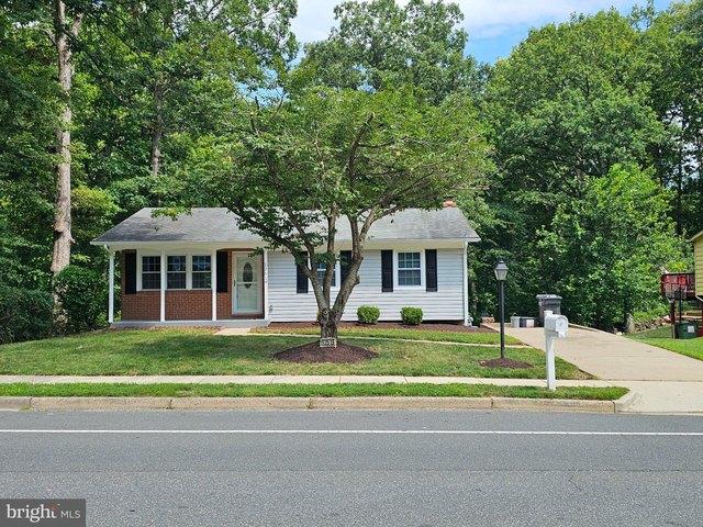 12819 Oakwood Dr, Woodbridge, VA 22192
