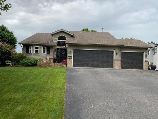 1281 Agate Ct, Sauk Rapids, MN 56379