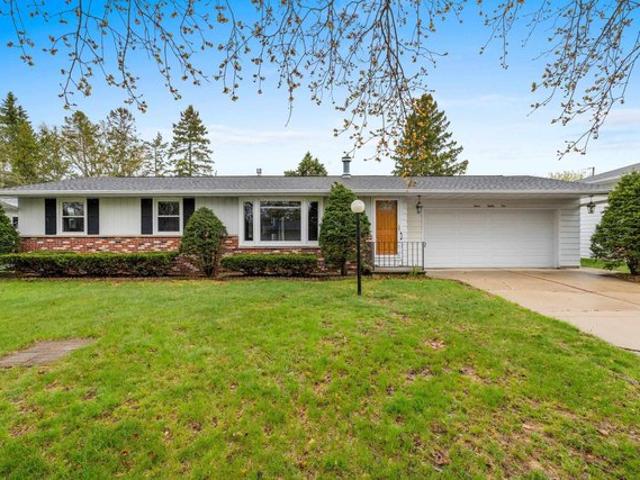 1281 Alice Dr, Green Bay, WI 54304