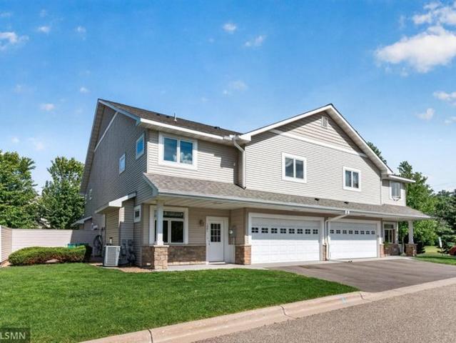 1281 County Road D Cir E, Vadnais Heights, MN 55109