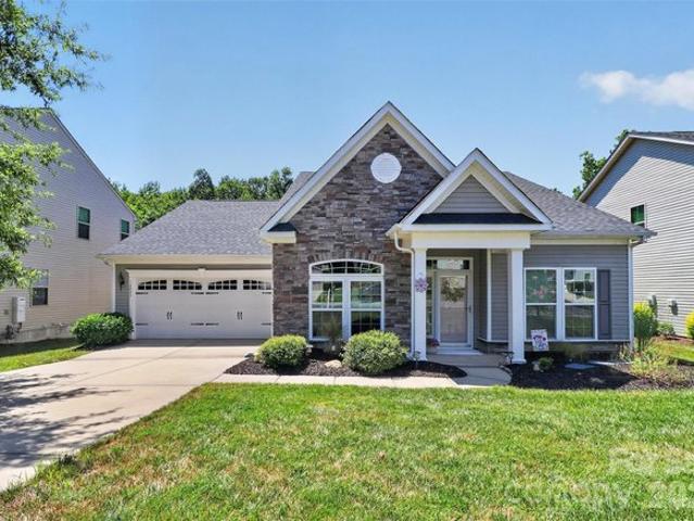12823 Plumleaf Dr, Charlotte, NC 28213