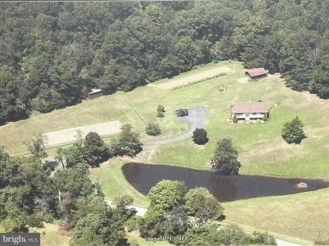12822 Winchester Grade Rd, Berkeley Springs, WV 25411