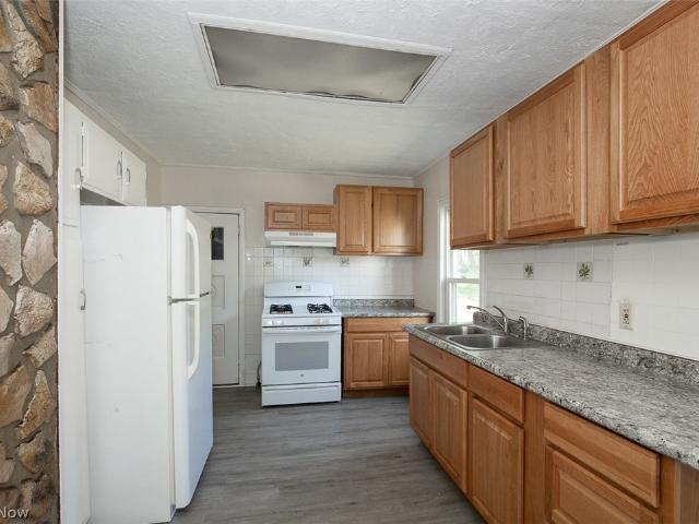 12827 Fruitside Road