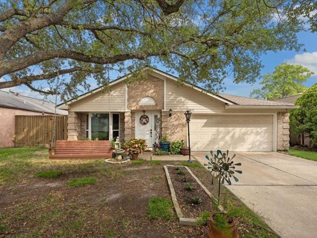 12827 Sandri Ln, Houston, TX 77077
