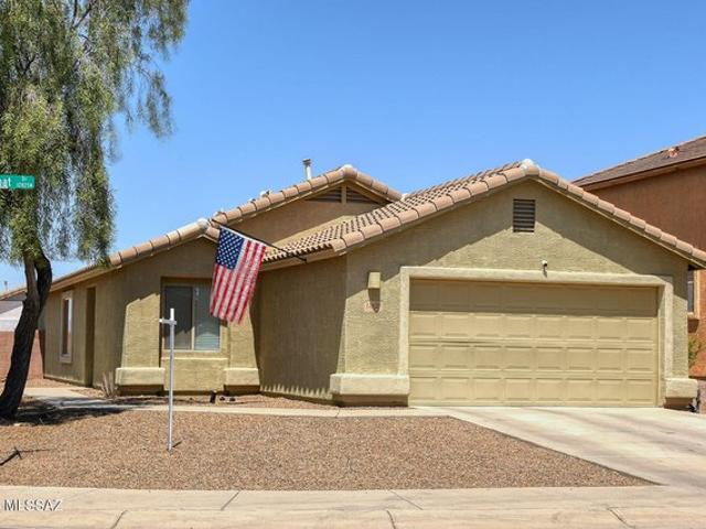 12825 N Steamboat Dr, Marana, AZ 85653