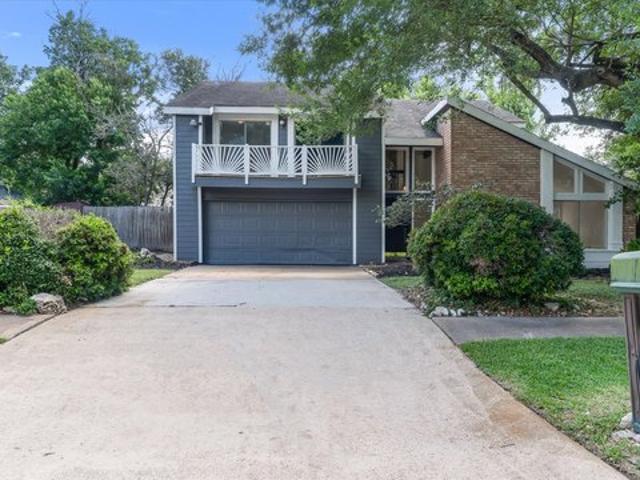 12826 Palm Desert Ln, Houston, TX 77099