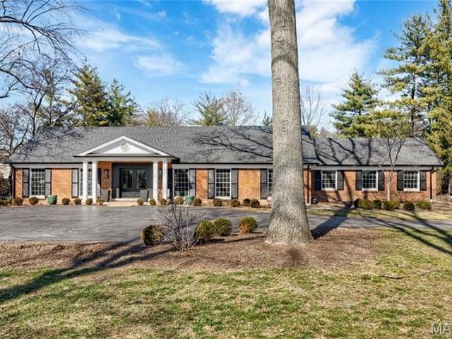 12829 Topping Acres St, Town and Country, MO 63131
