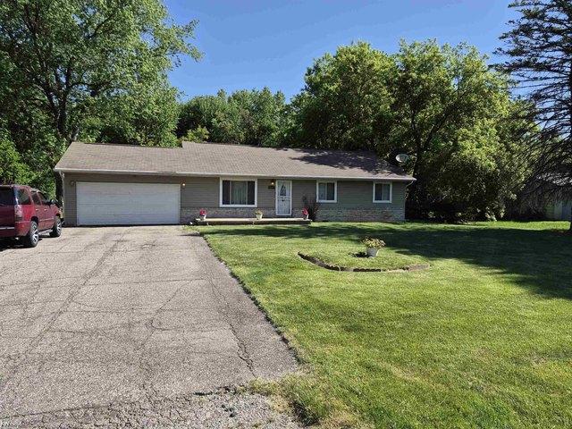 1282 Arrowhead Dr, Burton, MI 48509