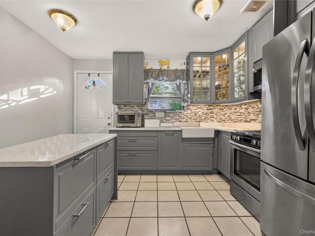 1282 E 37th Street