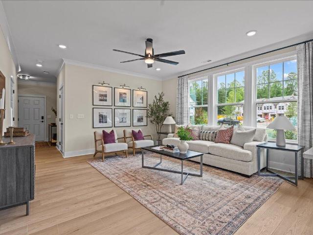1282 Hammond Drive