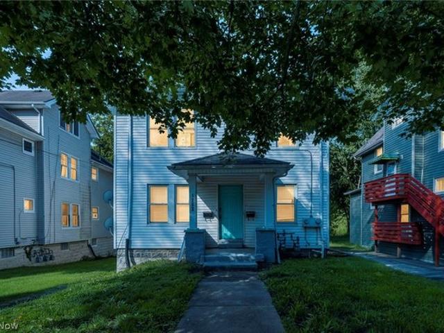 1282 Pondview Ave, Akron, OH 44305