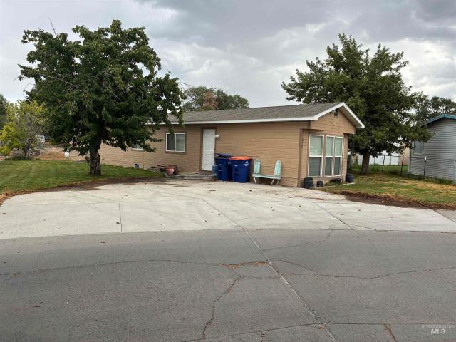 1282 Twin Villa Loop