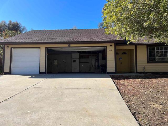 1282 Whitsett Dr
