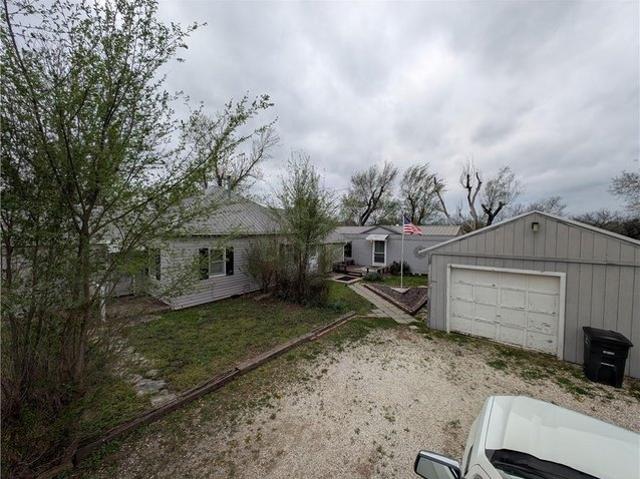 1282 1 th St, Iola, KS 66749
