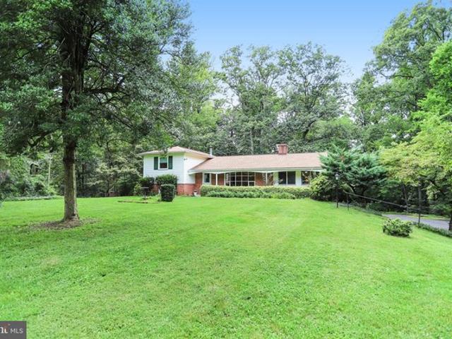 12830 Oxon Rd, Herndon, VA 20171