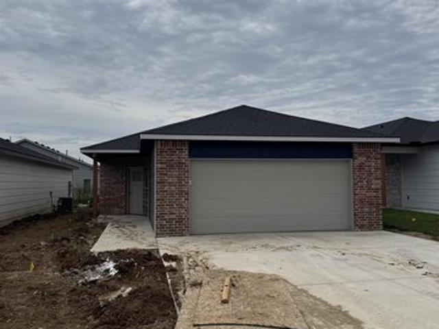 12831 E Willowgreen St, Wichita, KS 67230