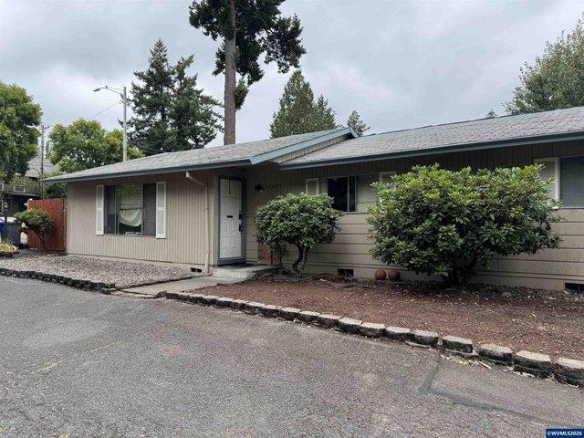 12835 SE Foster Rd, Portland, OR 97236